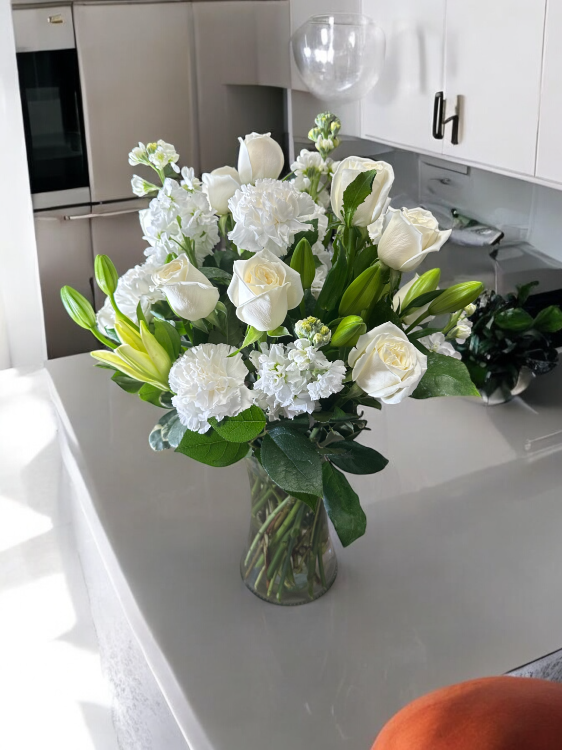 Vase All White Flower Arrangements In Redwood City, CA